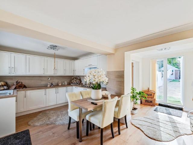 4 bedroom bungalow for sale