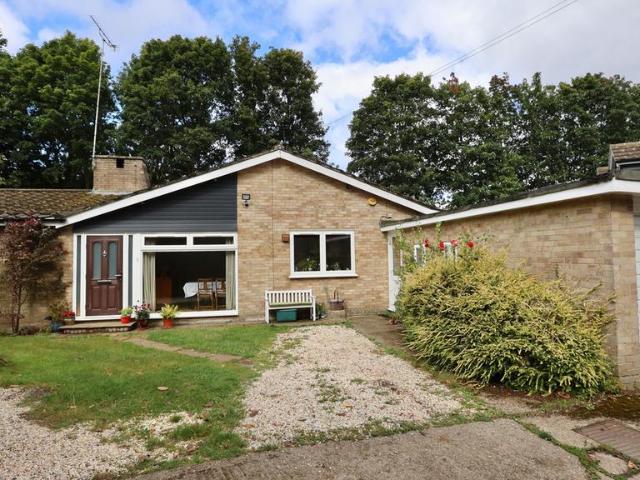 4 bedroom bungalow for sale