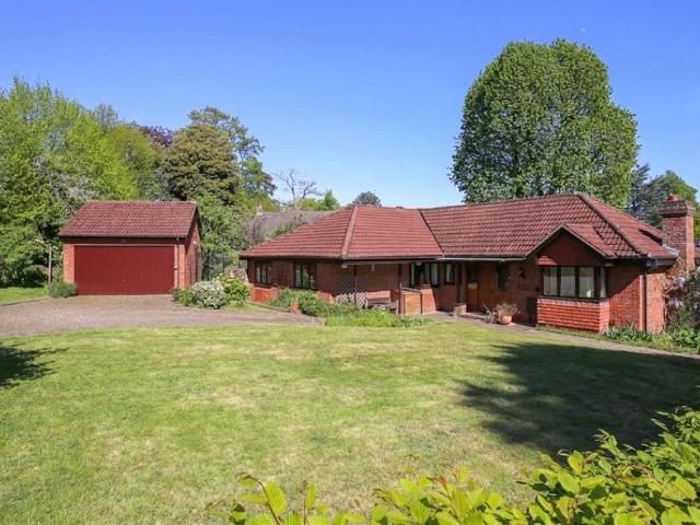 4 bedroom bungalow for sale