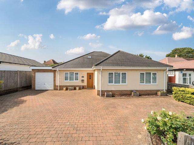 4 bedroom bungalow for sale