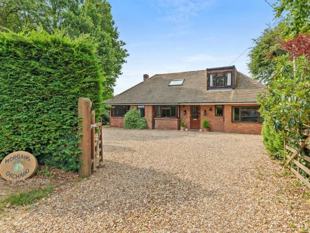4 bedroom bungalow for sale