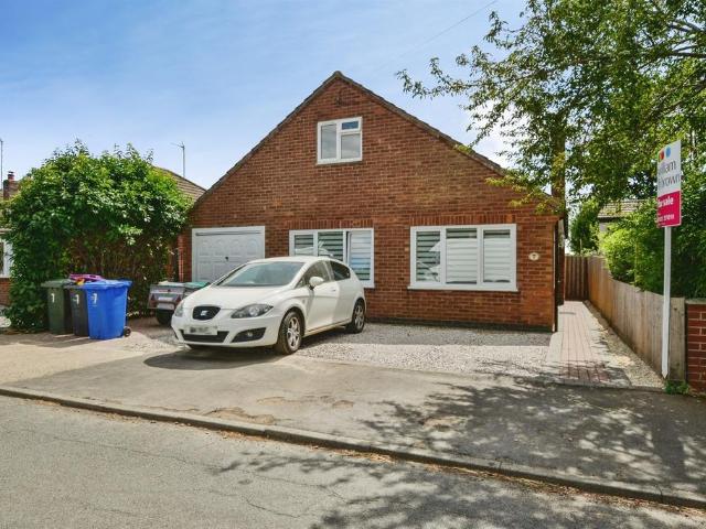 4 bedroom bungalow for sale