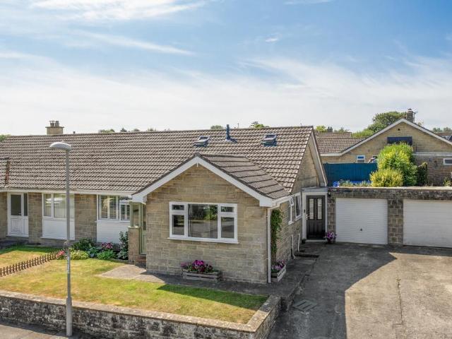 4 bedroom bungalow for sale