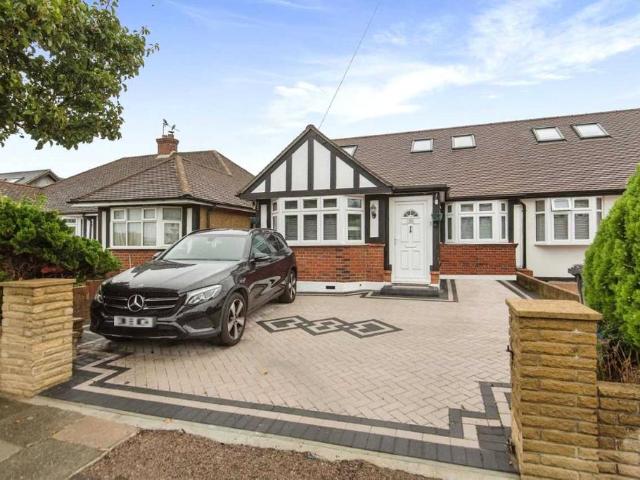 4 bedroom bungalow for sale