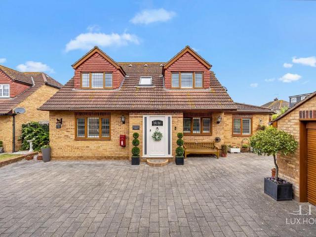 4 bedroom bungalow for sale