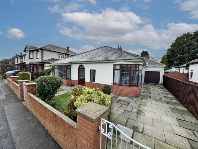 4 bedroom bungalow for sale