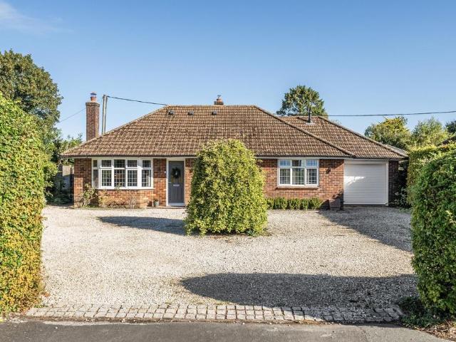 4 bedroom detached bungalow for sale