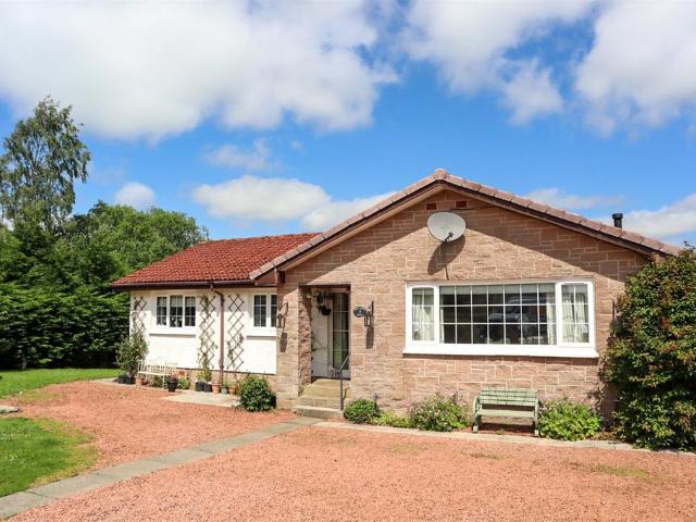 4 bedroom bungalow for sale