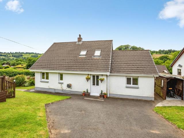 4 bedroom bungalow for sale