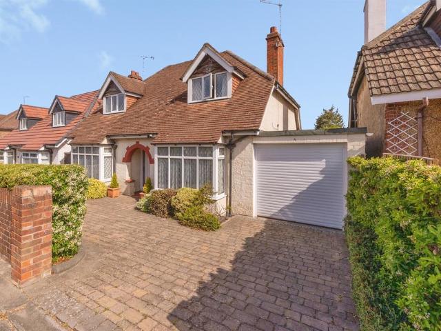 4 bedroom bungalow for sale