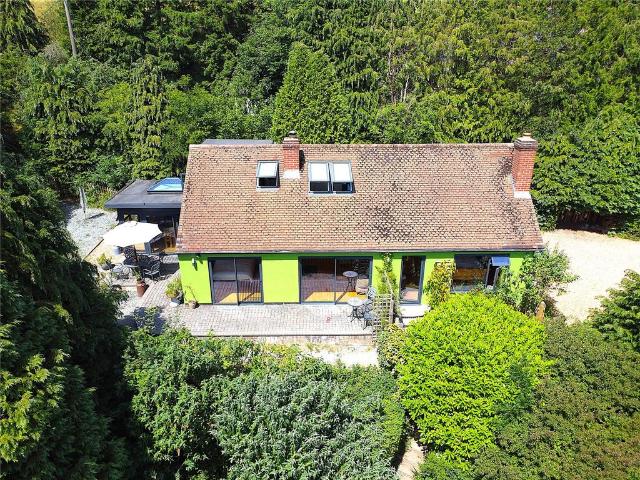 4 bedroom bungalow for sale