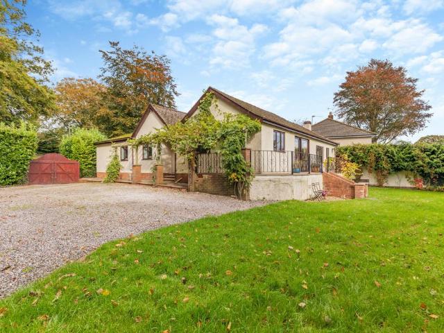 4 bedroom bungalow for sale