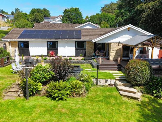 4 bedroom bungalow for sale
