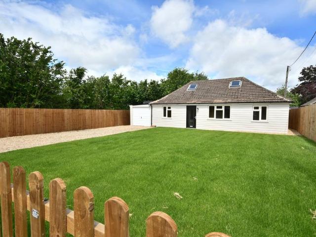 4 bedroom bungalow for sale