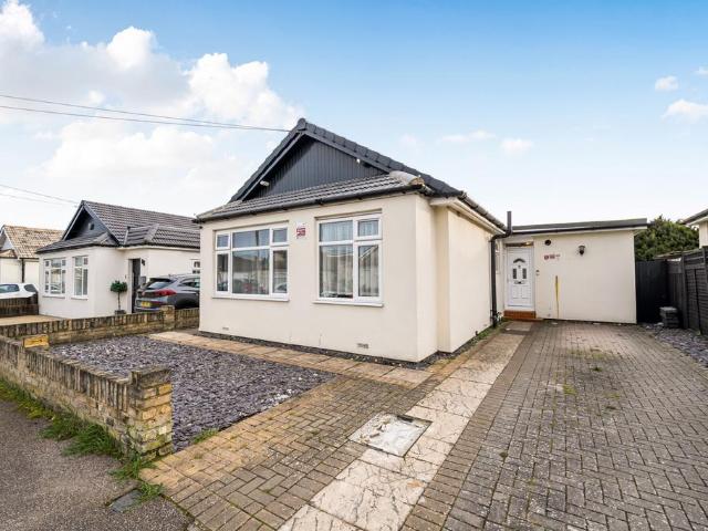 4 bedroom bungalow for sale