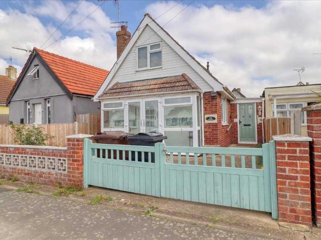 4 bedroom bungalow for sale