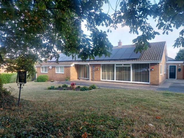 4 bedroom bungalow for sale