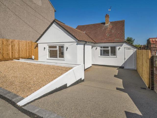 4 bedroom bungalow for sale