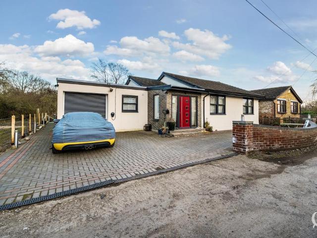 4 bedroom bungalow for sale
