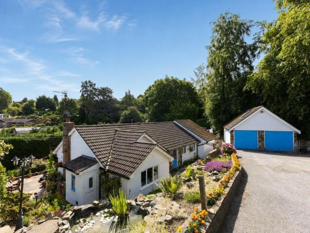 4 bedroom bungalow for sale