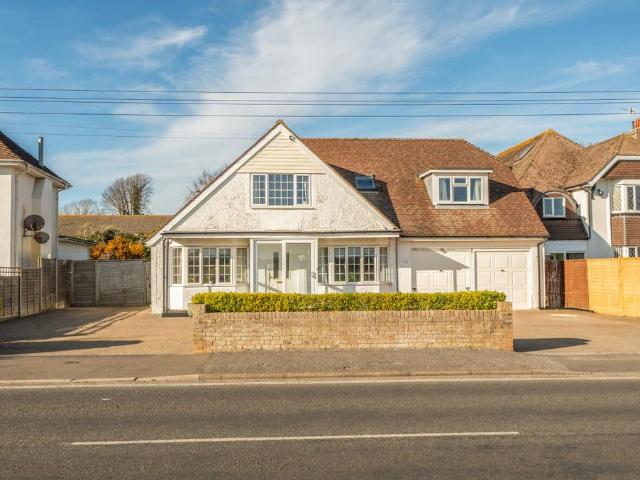 4 bedroom bungalow for sale