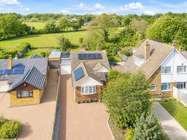 4 bedroom bungalow for sale
