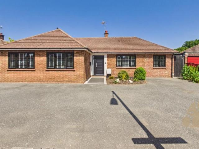 4 bedroom bungalow for sale