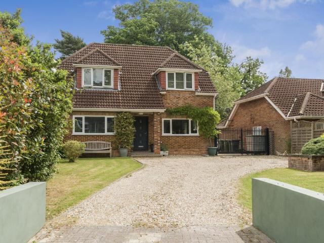4 bedroom bungalow for sale