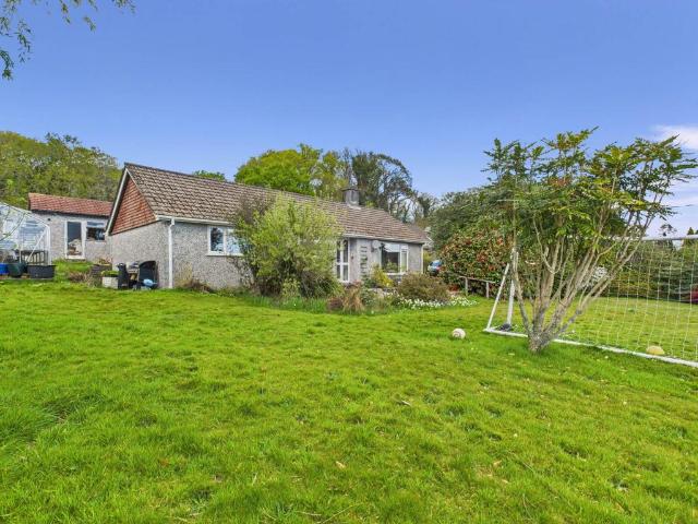 4 bedroom bungalow for sale