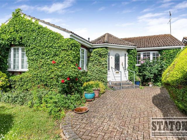 4 bedroom bungalow for sale