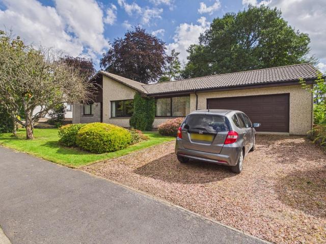 4 bedroom bungalow for sale