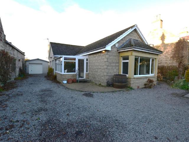 4 bedroom bungalow for sale