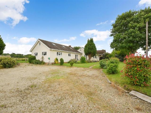 4 bedroom bungalow for sale