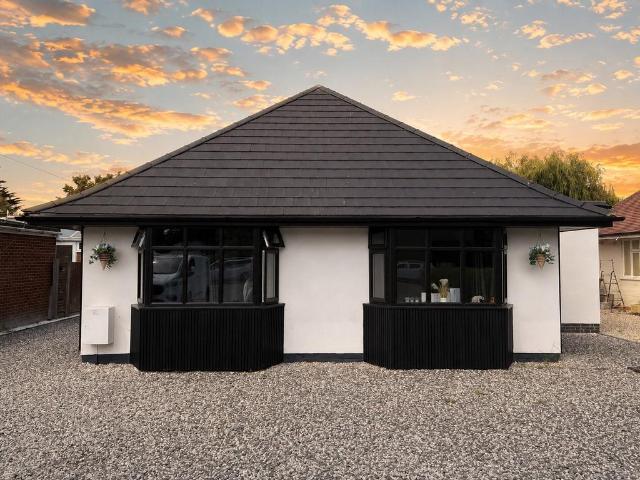 4 bedroom bungalow for sale