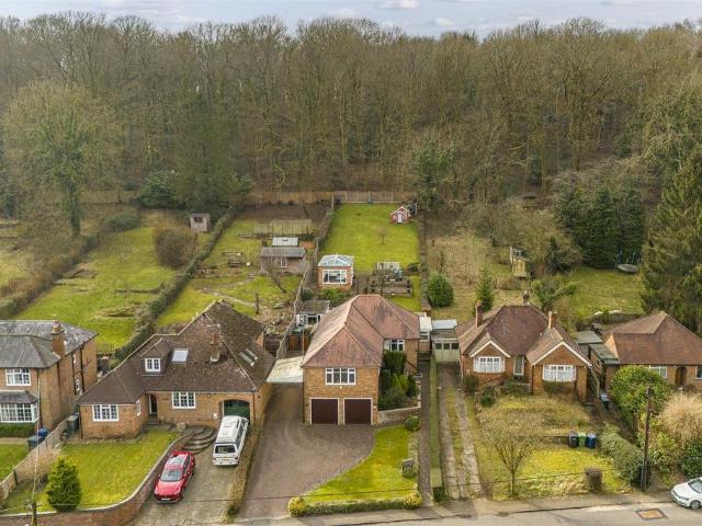 4 bedroom bungalow for sale