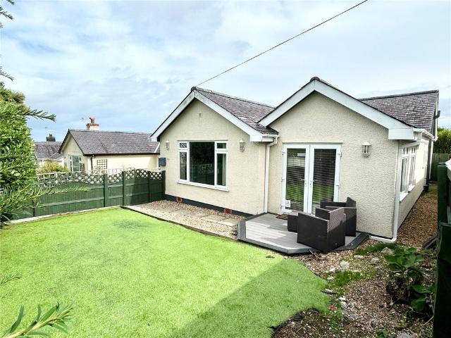 4 bedroom bungalow for sale