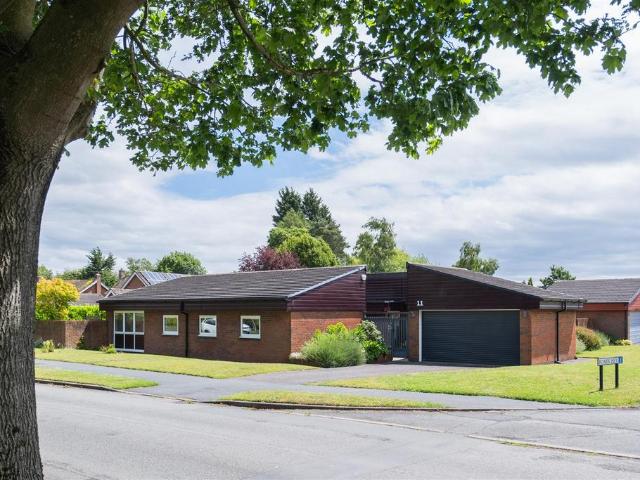 4 bedroom bungalow for sale