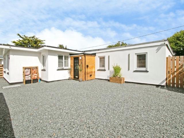 4 bedroom bungalow for sale