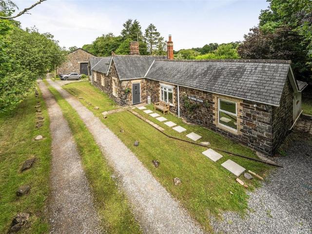 4 bedroom bungalow for sale