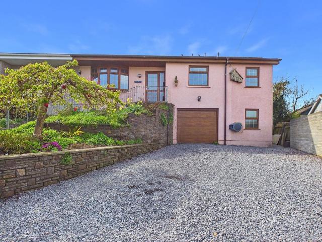4 bedroom bungalow for sale