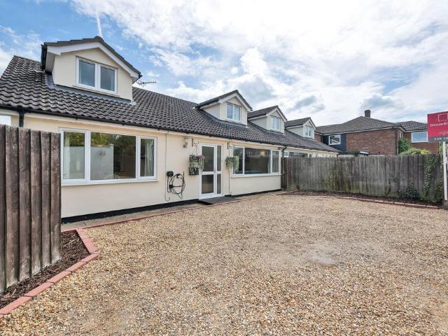 4 bedroom bungalow for sale