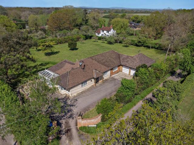 4 bedroom bungalow for sale