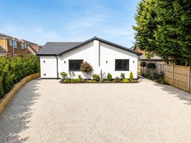 4 bedroom bungalow for sale