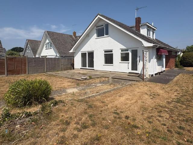 4 bedroom bungalow for sale
