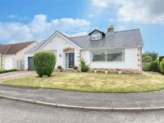 4 bedroom bungalow for sale