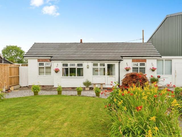 4 bedroom bungalow for sale