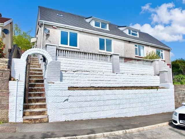 4 bedroom bungalow for sale