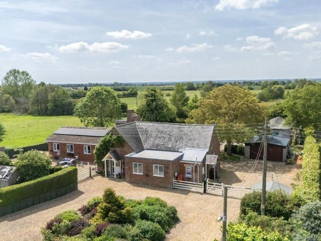 4 bedroom bungalow for sale