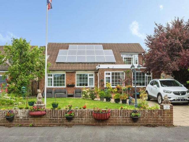 4 bedroom bungalow for sale