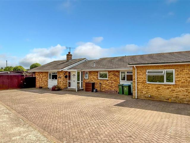 4 bedroom bungalow for sale
